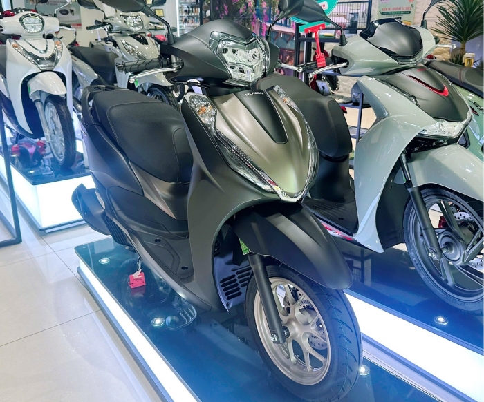 Bảng giá xe Honda LEAD 2026 giữa tháng 12/2025 giảm cực mạnh: Dân tình săn đón hơn Vision và SH Mode